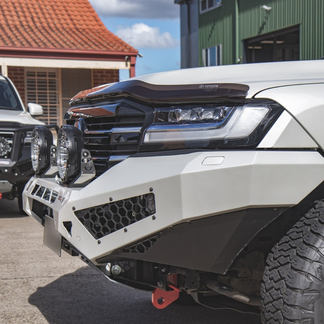 Toyota LandCruiser 300 Series | Predator Bull Bar